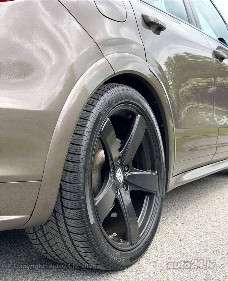 Brūns Porsche Cayenne 2013 Tallina, ar dzinēja tilpumu 4.10 L un nobraukumu 254 tūkst. km par 27500 €, foto 5 vietnē AUTOMOTO.COM.LV