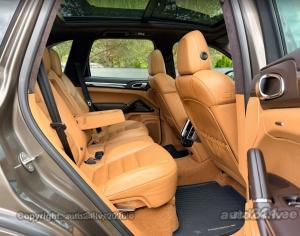 Brūns Porsche Cayenne 2013 Tallina, ar dzinēja tilpumu 4.10 L un nobraukumu 254 tūkst. km par 27500 €, foto 16 vietnē AUTOMOTO.COM.LV