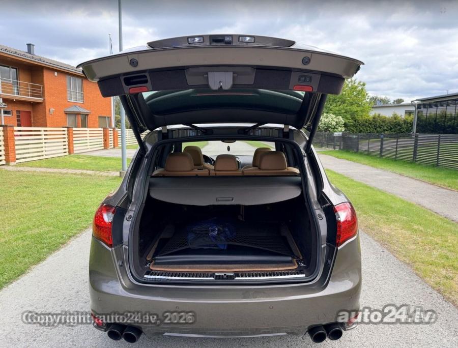 Brūns Porsche Cayenne 2013 Tallina, ar dzinēja tilpumu 4.10 L un nobraukumu 254 tūkst. km par 27500 €, foto 22 vietnē AUTOMOTO.COM.LV