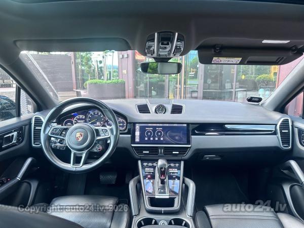 Porsche Cayenne 2020 in Tallinn, with an engine capacity of 3.00 L and mileage of 147 thousand km for 49900 €, photo 9 on AUTOMOTO.COM.LV