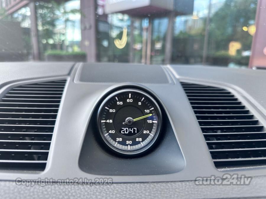 Porsche Cayenne 2020 in Tallinn, with an engine capacity of 3.00 L and mileage of 147 thousand km for 49900 €, photo 14 on AUTOMOTO.COM.LV
