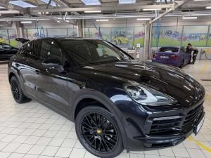 Black Porsche Cayenne Coupe 2020 in Vilnius, with an engine capacity of 3.00 L and mileage of 171 thousand km for 49500 €, photo  on AUTOMOTO.COM.LV