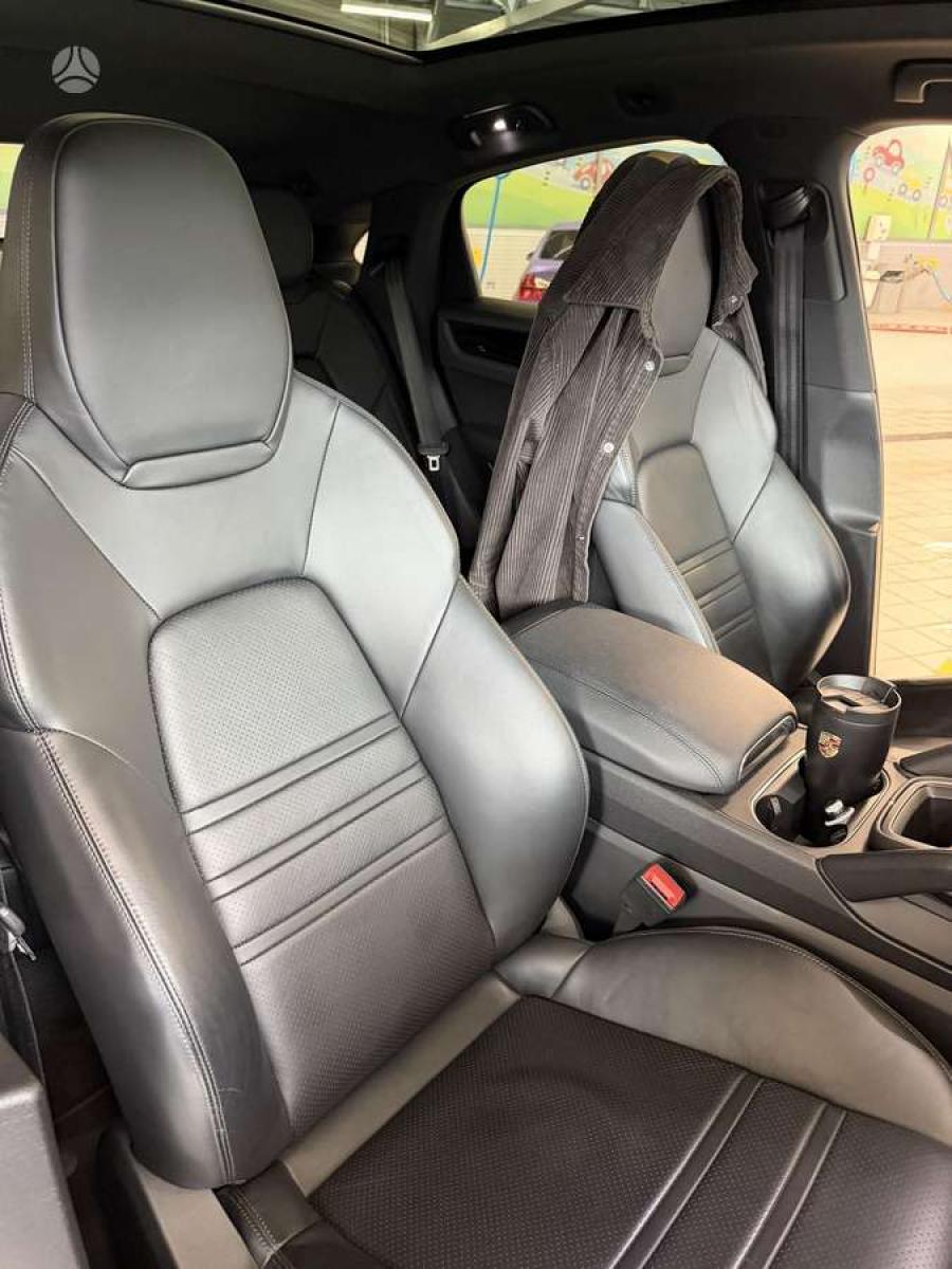 Melns Porsche Cayenne Coupe 2020 Viļņa, ar dzinēja tilpumu 3.00 L un nobraukumu 171 tūkst. km par 49500 €, foto 12 vietnē AUTOMOTO.COM.LV