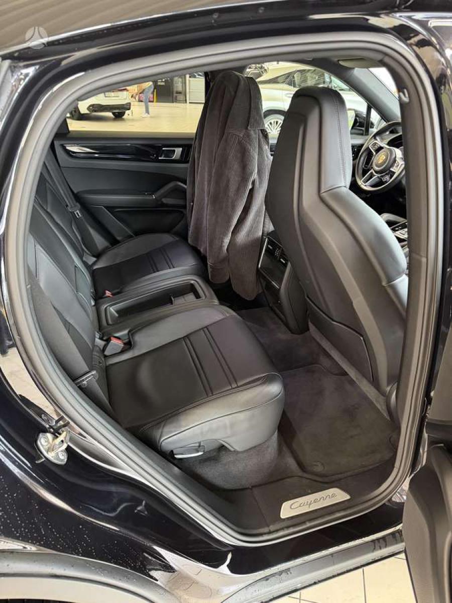 Melns Porsche Cayenne Coupe 2020 Viļņa, ar dzinēja tilpumu 3.00 L un nobraukumu 171 tūkst. km par 49500 €, foto 16 vietnē AUTOMOTO.COM.LV