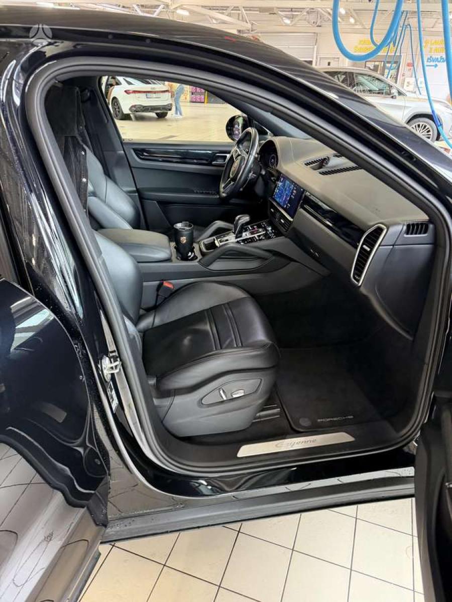 Melns Porsche Cayenne Coupe 2020 Viļņa, ar dzinēja tilpumu 3.00 L un nobraukumu 171 tūkst. km par 49500 €, foto 17 vietnē AUTOMOTO.COM.LV