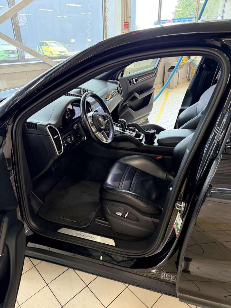 Melns Porsche Cayenne Coupe 2020 Viļņa, ar dzinēja tilpumu 3.00 L un nobraukumu 171 tūkst. km par 49500 €, foto 18 vietnē AUTOMOTO.COM.LV