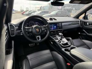 Черный Порше Cayenne Coupe 2020 в Таллин, объемом двигателя 4.00 л и пробегом 135 тыс. км за 72990 €, фото 7 на AUTOMOTO.COM.LV