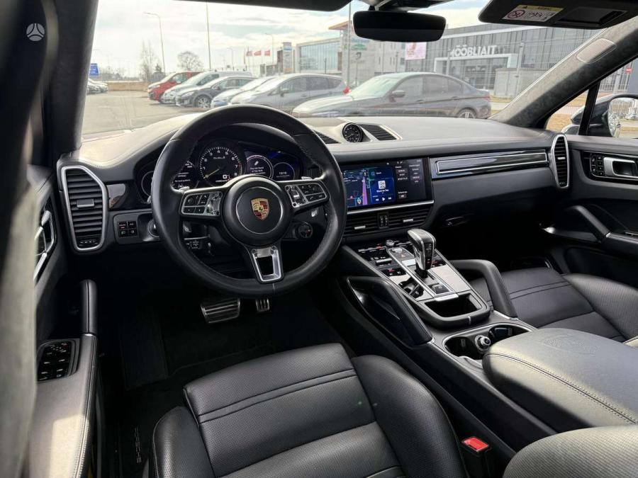 Черный Порше Cayenne Coupe 2020 в Таллин, объемом двигателя 4.00 л и пробегом 135 тыс. км за 72990 €, фото 7 на AUTOMOTO.COM.LV