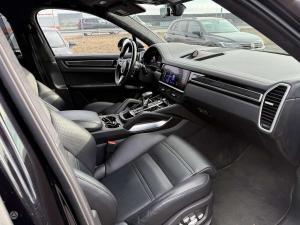 Черный Порше Cayenne Coupe 2020 в Таллин, объемом двигателя 4.00 л и пробегом 135 тыс. км за 72990 €, фото 10 на AUTOMOTO.COM.LV