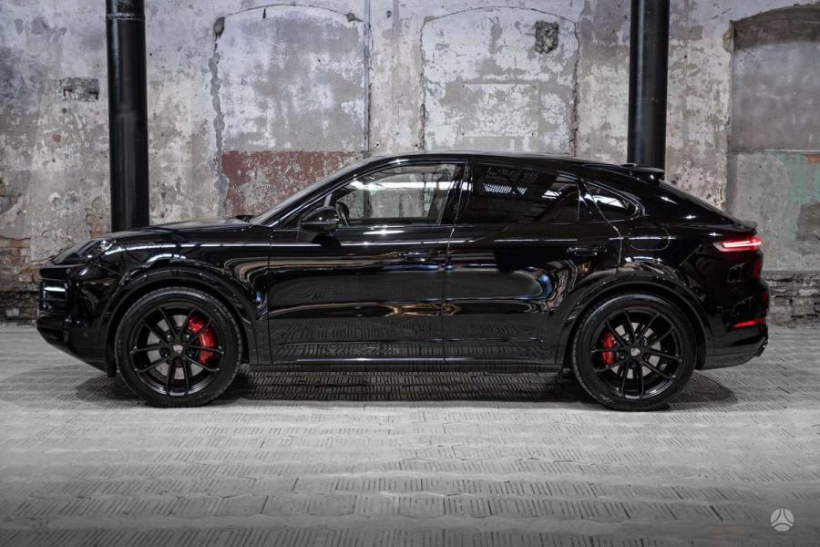 Melns Porsche Cayenne Coupe 2024 Kauņa, ar dzinēja tilpumu 3.00 L un nobraukumu 40 tūkst. km par 99999 €, foto 6 vietnē AUTOMOTO.COM.LV