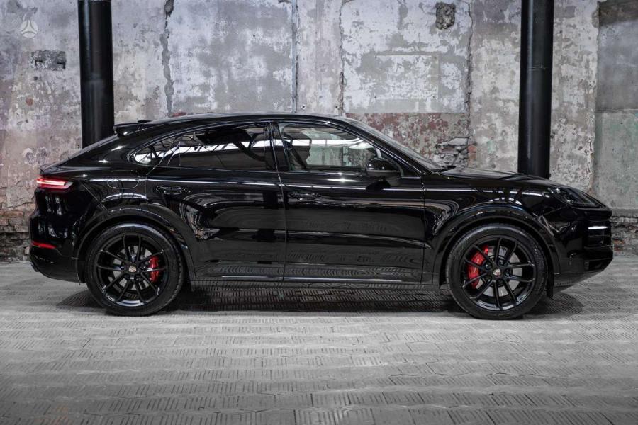 Melns Porsche Cayenne Coupe 2024 Kauņa, ar dzinēja tilpumu 3.00 L un nobraukumu 40 tūkst. km par 99999 €, foto 7 vietnē AUTOMOTO.COM.LV