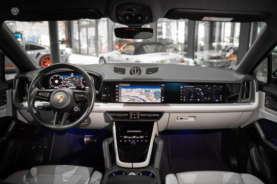 Melns Porsche Cayenne Coupe 2024 Kauņa, ar dzinēja tilpumu 3.00 L un nobraukumu 40 tūkst. km par 99999 €, foto 12 vietnē AUTOMOTO.COM.LV