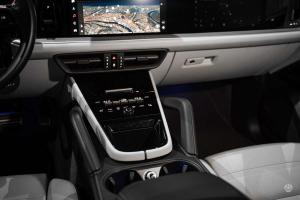 Melns Porsche Cayenne Coupe 2024 Kauņa, ar dzinēja tilpumu 3.00 L un nobraukumu 40 tūkst. km par 99999 €, foto 13 vietnē AUTOMOTO.COM.LV