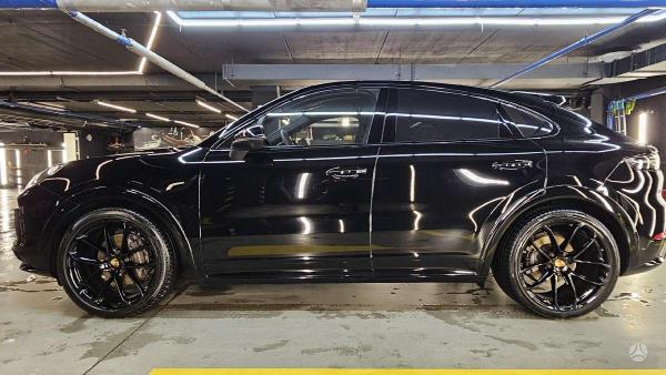 Black Porsche Cayenne Coupe 2019 in Klaipeda, with an engine capacity of 3.00 L and mileage of 132 thousand km for 67950 €, photo 7 on AUTOMOTO.COM.LV