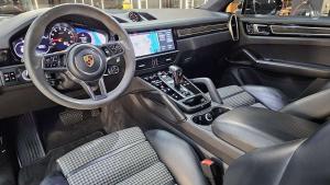 Melns Porsche Cayenne Coupe 2019 Klaipėda, ar dzinēja tilpumu 3.00 L un nobraukumu 132 tūkst. km par 67950 €, foto 16 vietnē AUTOMOTO.COM.LV