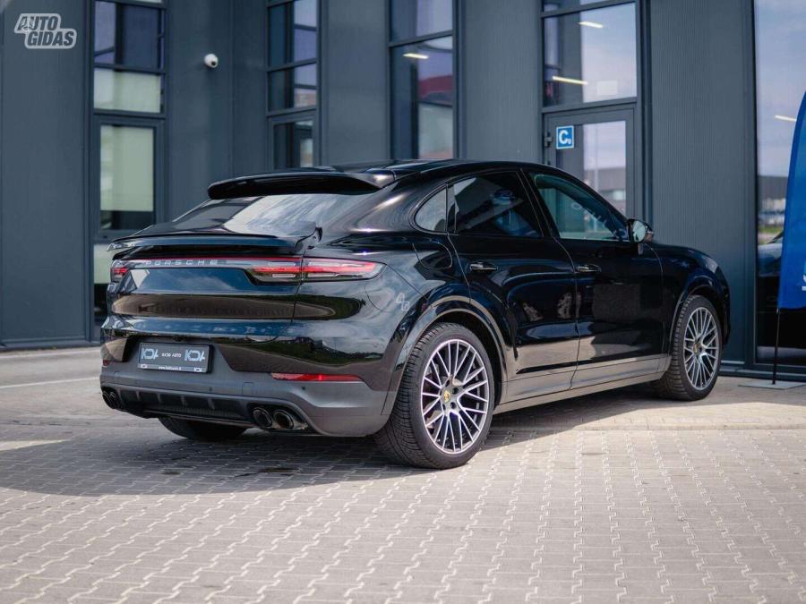 Black Porsche Cayenne Coupe 2019 in Marijampole, with an engine capacity of 3.00 L and mileage of 160 thousand km for 50950 €, photo 10 on AUTOMOTO.COM.LV