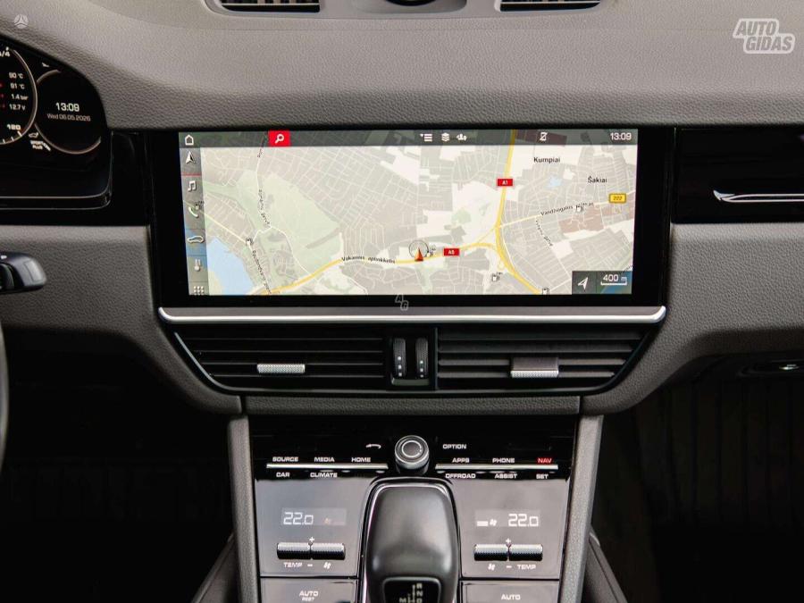Black Porsche Cayenne Coupe 2019 in Marijampole, with an engine capacity of 3.00 L and mileage of 160 thousand km for 50950 €, photo 20 on AUTOMOTO.COM.LV