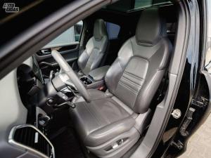 Black Porsche Cayenne Coupe 2019 in Marijampole, with an engine capacity of 3.00 L and mileage of 160 thousand km for 50950 €, photo 24 on AUTOMOTO.COM.LV