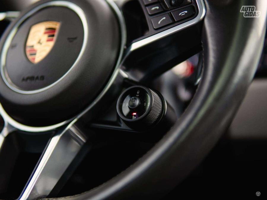 Black Porsche Cayenne Coupe 2019 in Marijampole, with an engine capacity of 3.00 L and mileage of 160 thousand km for 50950 €, photo 30 on AUTOMOTO.COM.LV