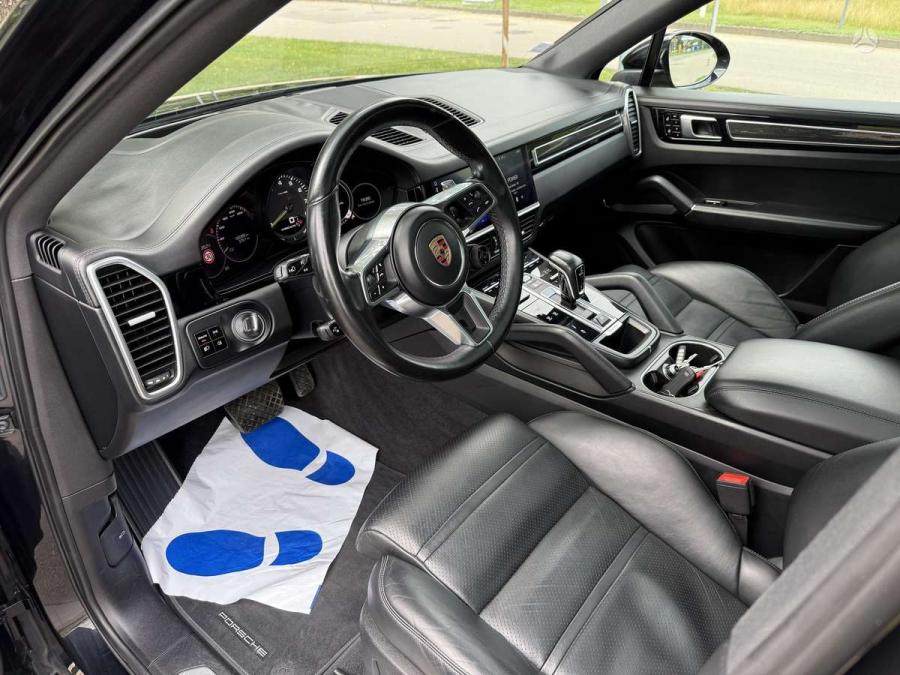 Черный Порше Cayenne Coupe 2019 в Таураге, объемом двигателя 3.00 л и пробегом 183 тыс. км за 46500 €, фото 11 на AUTOMOTO.COM.LV