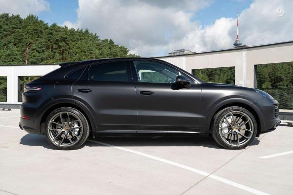 Черный Порше Cayenne Coupe 2019 в Вильнюс, объемом двигателя 4.00 л и пробегом 133 тыс. км за 69850 €, фото 3 на AUTOMOTO.COM.LV