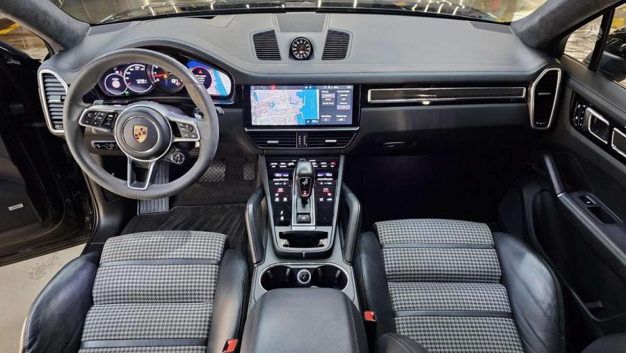 Черный Порше Cayenne Coupe 2019 в Клайпеда, объемом двигателя 3.00 л и пробегом 153 тыс. км за 54500 €, фото 14 на AUTOMOTO.COM.LV