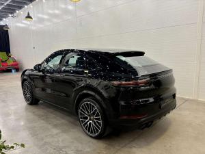 Melns Porsche Cayenne Coupe 2019 Panevēža, ar dzinēja tilpumu 3.00 L un nobraukumu 199 tūkst. km par 46900 €, foto 7 vietnē AUTOMOTO.COM.LV