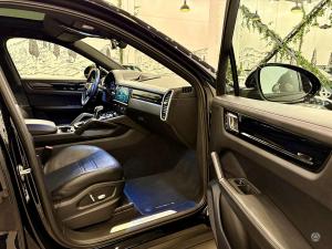 Melns Porsche Cayenne Coupe 2019 Panevēža, ar dzinēja tilpumu 3.00 L un nobraukumu 199 tūkst. km par 46900 €, foto 10 vietnē AUTOMOTO.COM.LV