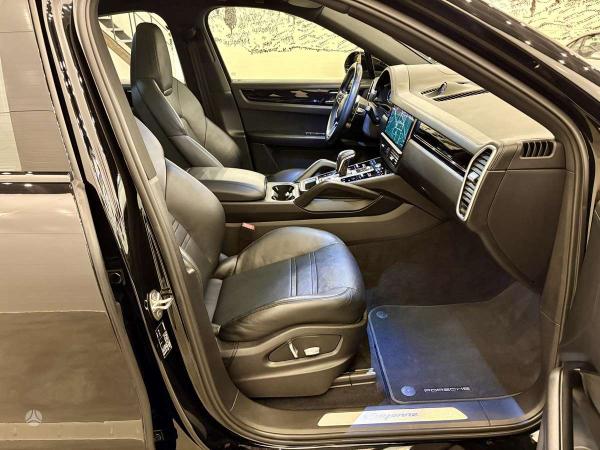 Черный Порше Cayenne Coupe 2019 в Паневежис, объемом двигателя 3.00 л и пробегом 199 тыс. км за 46900 €, фото 11 на AUTOMOTO.COM.LV