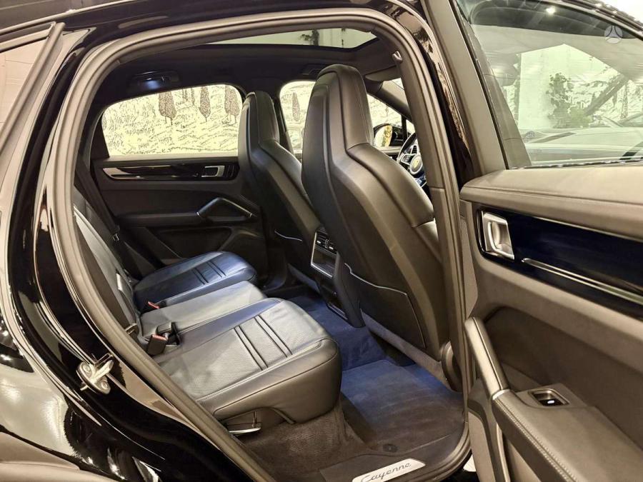 Melns Porsche Cayenne Coupe 2019 Panevēža, ar dzinēja tilpumu 3.00 L un nobraukumu 199 tūkst. km par 46900 €, foto 14 vietnē AUTOMOTO.COM.LV