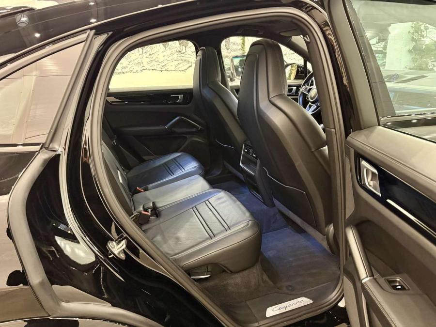 Melns Porsche Cayenne Coupe 2019 Panevēža, ar dzinēja tilpumu 3.00 L un nobraukumu 199 tūkst. km par 46900 €, foto 18 vietnē AUTOMOTO.COM.LV