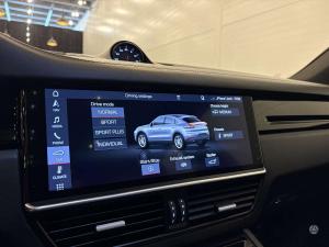 Melns Porsche Cayenne Coupe 2019 Panevēža, ar dzinēja tilpumu 3.00 L un nobraukumu 199 tūkst. km par 46900 €, foto 22 vietnē AUTOMOTO.COM.LV