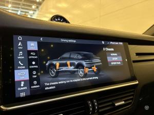 Melns Porsche Cayenne Coupe 2019 Panevēža, ar dzinēja tilpumu 3.00 L un nobraukumu 199 tūkst. km par 46900 €, foto 23 vietnē AUTOMOTO.COM.LV