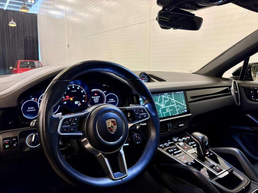 Melns Porsche Cayenne Coupe 2019 Panevēža, ar dzinēja tilpumu 3.00 L un nobraukumu 199 tūkst. km par 46900 €, foto 27 vietnē AUTOMOTO.COM.LV