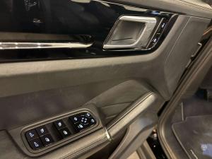 Melns Porsche Cayenne Coupe 2019 Panevēža, ar dzinēja tilpumu 3.00 L un nobraukumu 199 tūkst. km par 46900 €, foto 29 vietnē AUTOMOTO.COM.LV