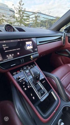 Black Porsche Cayenne Coupe 2020 in Vilnius, with an engine capacity of 3.00 L and mileage of 98 thousand km for 65000 €, photo 12 on AUTOMOTO.COM.LV