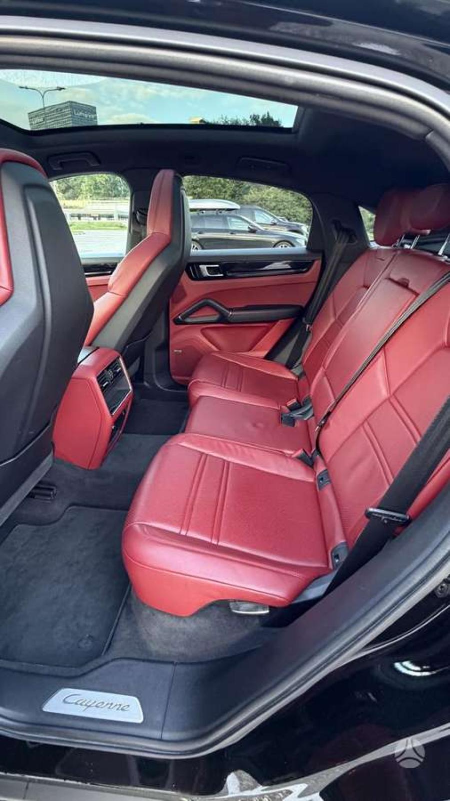 Black Porsche Cayenne Coupe 2020 in Vilnius, with an engine capacity of 3.00 L and mileage of 98 thousand km for 65000 €, photo 16 on AUTOMOTO.COM.LV