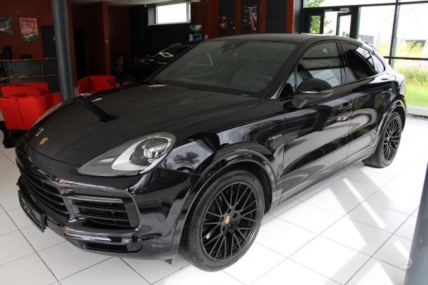 Melns Porsche Cayenne Coupe 2020 Klaipėda, ar dzinēja tilpumu 3.00 L un nobraukumu 113 tūkst. km par 49700 €, foto 3 vietnē AUTOMOTO.COM.LV