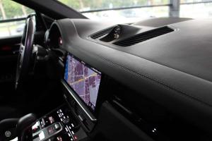 Black Porsche Cayenne Coupe 2020 in Klaipeda, with an engine capacity of 3.00 L and mileage of 113 thousand km for 49700 €, photo 11 on AUTOMOTO.COM.LV