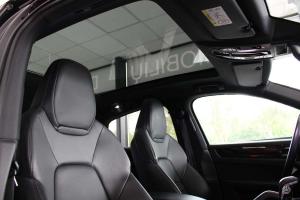 Black Porsche Cayenne Coupe 2020 in Klaipeda, with an engine capacity of 3.00 L and mileage of 113 thousand km for 49700 €, photo 12 on AUTOMOTO.COM.LV
