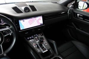Black Porsche Cayenne Coupe 2020 in Klaipeda, with an engine capacity of 3.00 L and mileage of 113 thousand km for 49700 €, photo 19 on AUTOMOTO.COM.LV