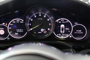 Black Porsche Cayenne Coupe 2020 in Klaipeda, with an engine capacity of 3.00 L and mileage of 113 thousand km for 49700 €, photo 20 on AUTOMOTO.COM.LV
