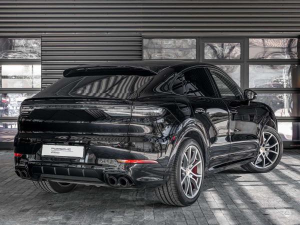 Melns Porsche Cayenne Coupe 2021 Klaipėda, ar dzinēja tilpumu 4.00 L un nobraukumu 97 tūkst. km par 82911 €, foto 5 vietnē AUTOMOTO.COM.LV