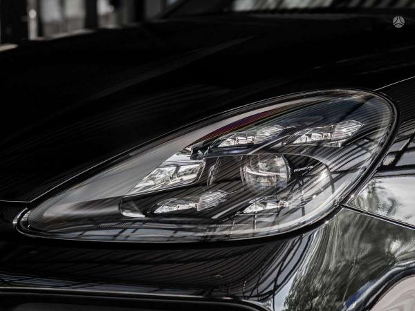 Melns Porsche Cayenne Coupe 2021 Klaipėda, ar dzinēja tilpumu 4.00 L un nobraukumu 97 tūkst. km par 82911 €, foto 10 vietnē AUTOMOTO.COM.LV