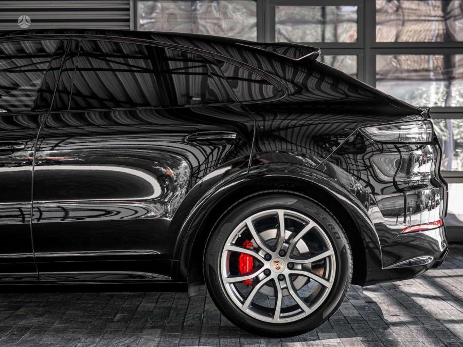 Melns Porsche Cayenne Coupe 2021 Klaipėda, ar dzinēja tilpumu 4.00 L un nobraukumu 97 tūkst. km par 82911 €, foto 20 vietnē AUTOMOTO.COM.LV