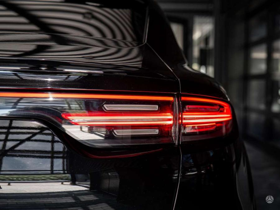 Melns Porsche Cayenne Coupe 2021 Klaipėda, ar dzinēja tilpumu 4.00 L un nobraukumu 97 tūkst. km par 82911 €, foto 25 vietnē AUTOMOTO.COM.LV