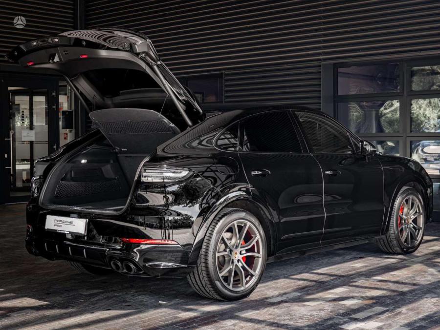 Melns Porsche Cayenne Coupe 2021 Klaipėda, ar dzinēja tilpumu 4.00 L un nobraukumu 97 tūkst. km par 82911 €, foto 29 vietnē AUTOMOTO.COM.LV