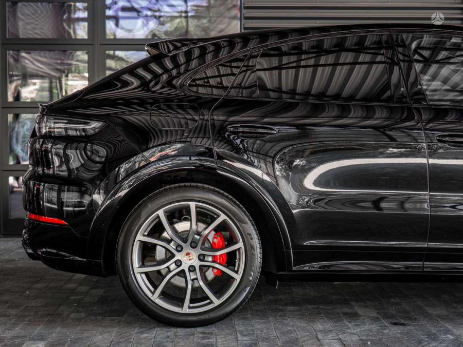 Melns Porsche Cayenne Coupe 2021 Klaipėda, ar dzinēja tilpumu 4.00 L un nobraukumu 97 tūkst. km par 82911 €, foto 30 vietnē AUTOMOTO.COM.LV