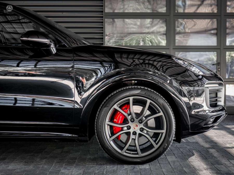 Melns Porsche Cayenne Coupe 2021 Klaipėda, ar dzinēja tilpumu 4.00 L un nobraukumu 97 tūkst. km par 82911 €, foto 31 vietnē AUTOMOTO.COM.LV