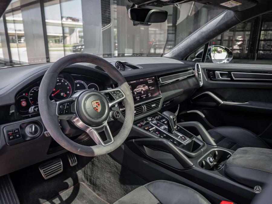 Melns Porsche Cayenne Coupe 2021 Klaipėda, ar dzinēja tilpumu 4.00 L un nobraukumu 97 tūkst. km par 82911 €, foto 39 vietnē AUTOMOTO.COM.LV